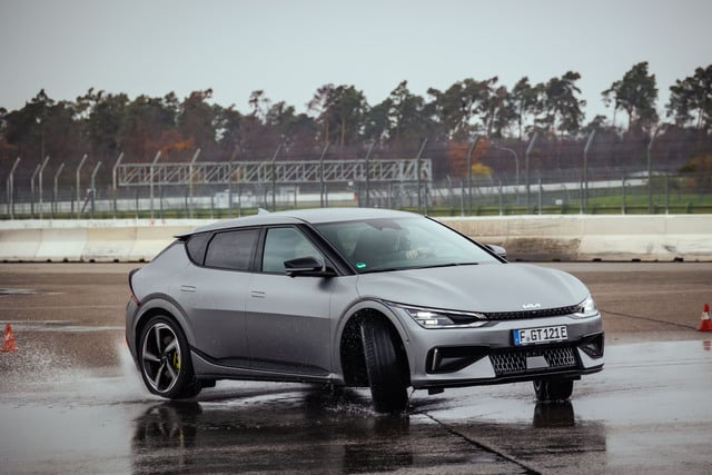 AMS testet Sommerreifen in der SUV-Dimension 255/45 R20